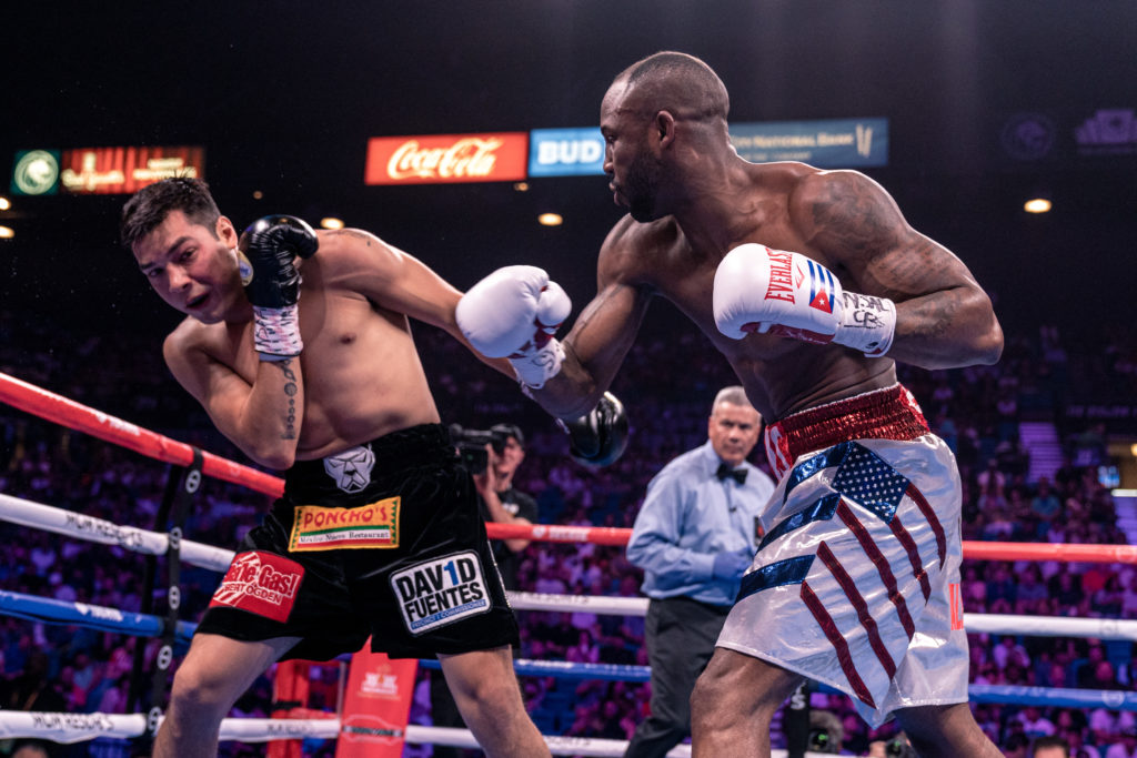 Boxing Review: A Year Towards The Mega Fight – Latino Sports