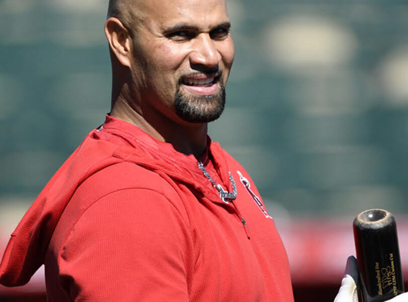 Albert Pujols Bigger Than Life Hero – Latino Sports
