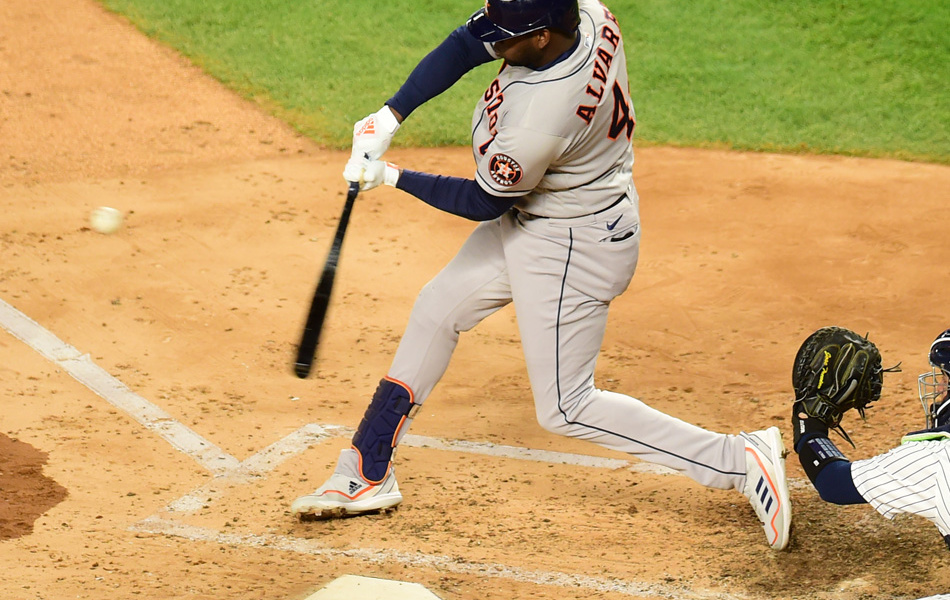 🎥 WATCH: Yordan Álvarez obliterates a two-run smash for the Astros ...
