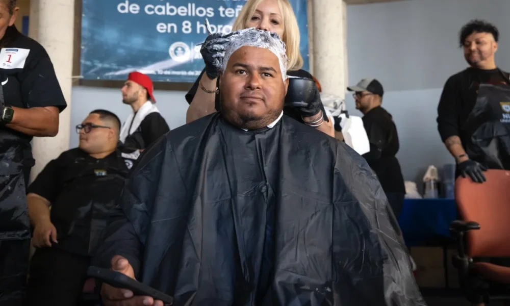 Puerto Rico Breaks World Record as Baseball Fans Go Blond – Latino Sports
