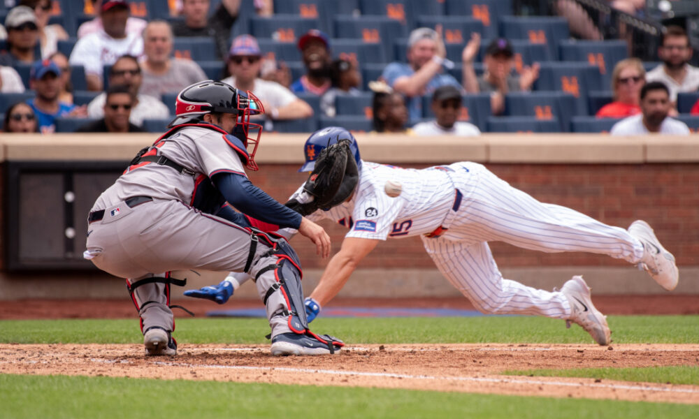 📸 LATINO SPORTS GALLERY: Atlanta Braves @ New York Mets – Latino Sports