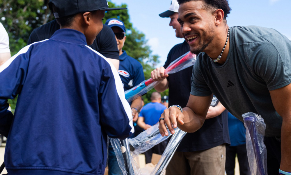 J-Rod makes Three Kings Day extra special – Latino Sports