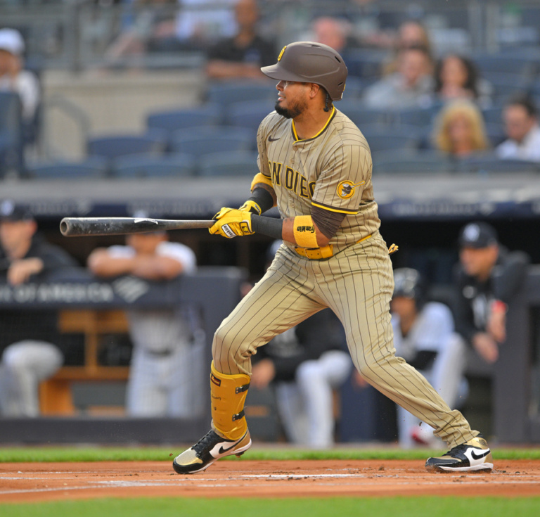 Routine Is Key For Three-Time Batting Champ Luis Arráez – Latino Sports