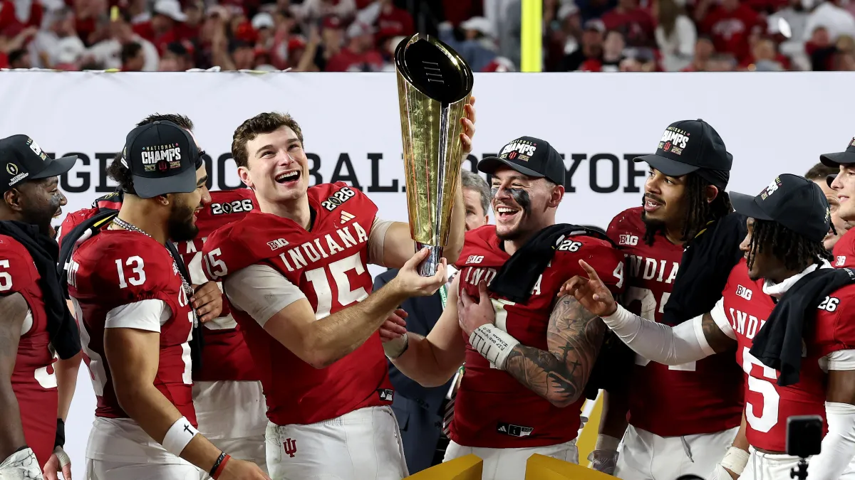 CHAMPS: Hollywood Script for Indiana’s QB Fernando Mendoza – Latino Sports